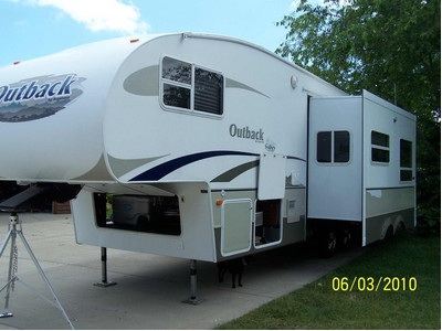 2005 Keystone Outback Sydney Edition - Fifth Wheel Classifieds